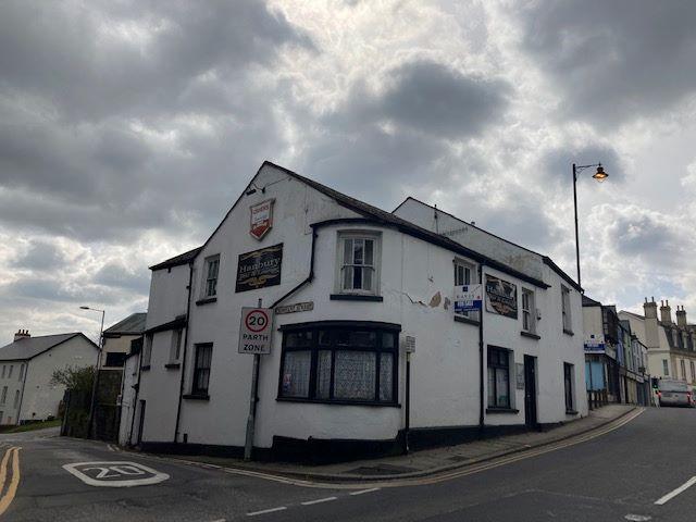 Hanbury Arms, Clarence Street... Pub - £100,000