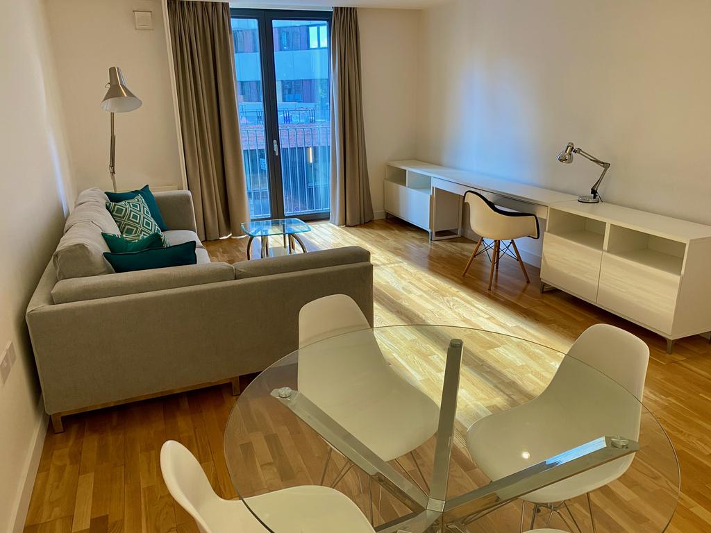5 Piccadilly Place, Manchester... 1 bed apartment - £925 pcm (£213 pw)