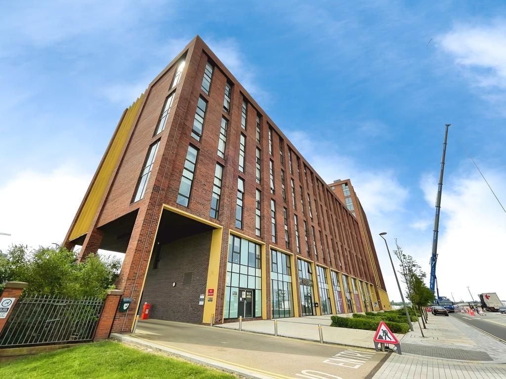 Quay Central, Jesse Hartley Way, L3 1 bed apartment - £875 pcm (£202 pw)