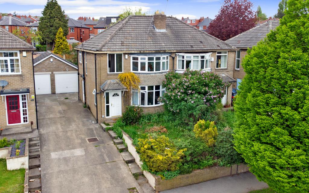 Easterly Road, Leeds, LS8 3 bed semi-detached house - £250,000