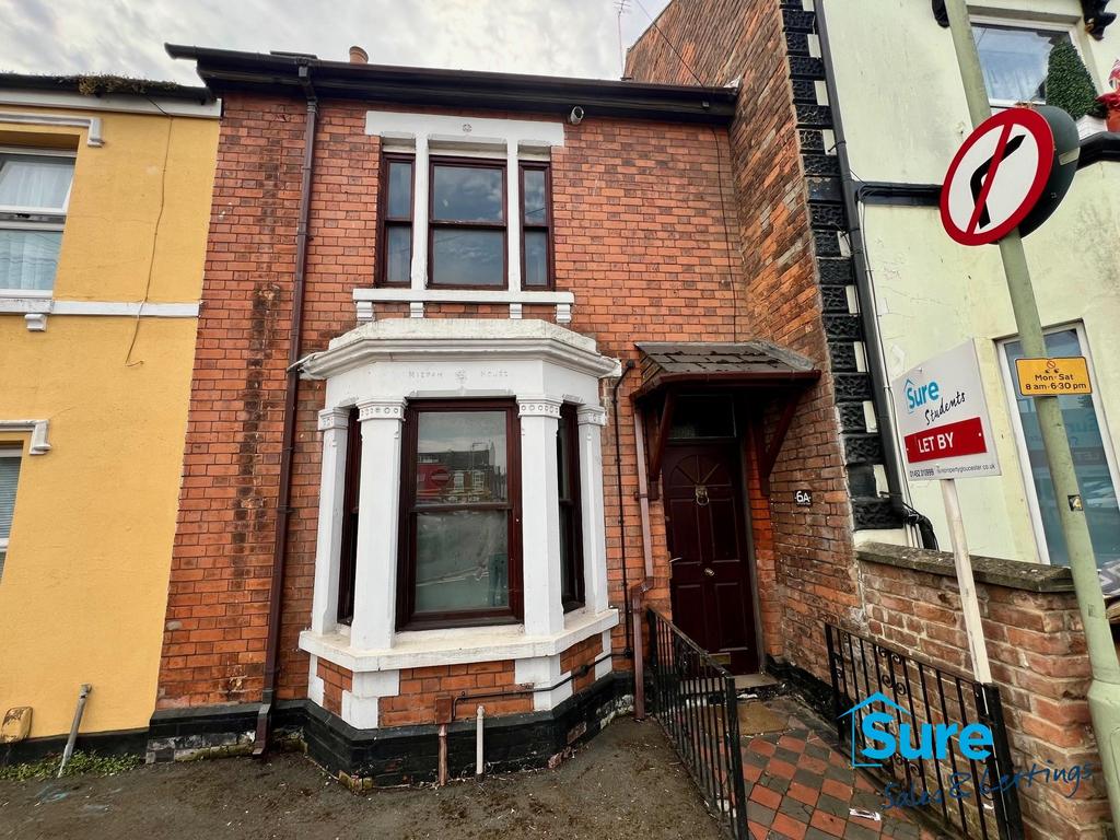 Nettleton Road, GL1 4 bed terraced house - £1,900 pcm (£438 pw)