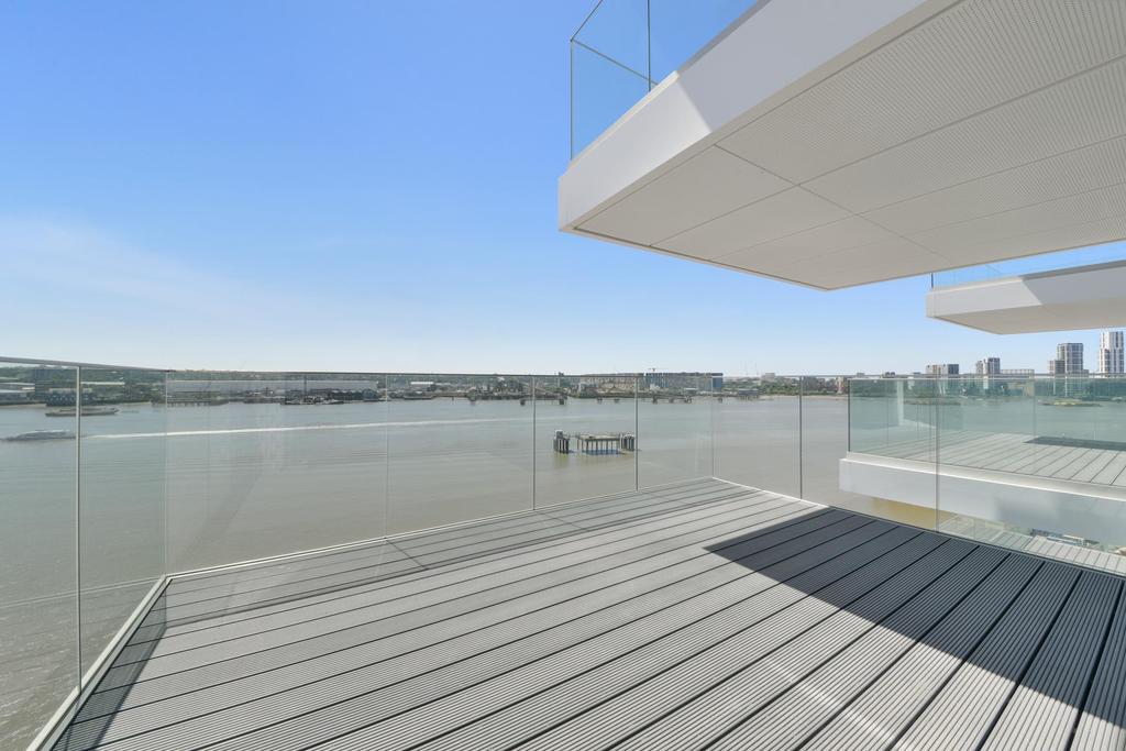Fairwater House. Royal Wharf, London, E16 3 bed apartment - £2,383 pcm ...