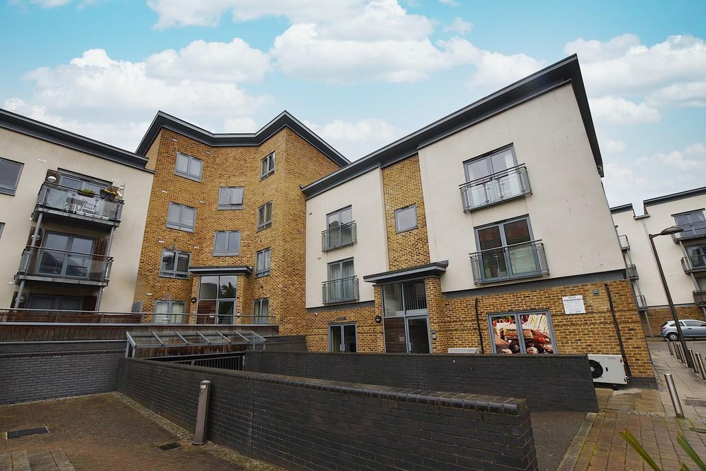 Quayside Drive, Colchester 1 bed apartment - £150,000