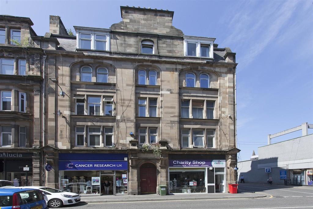 Scott Street, Perth 2 bed flat - £90,000