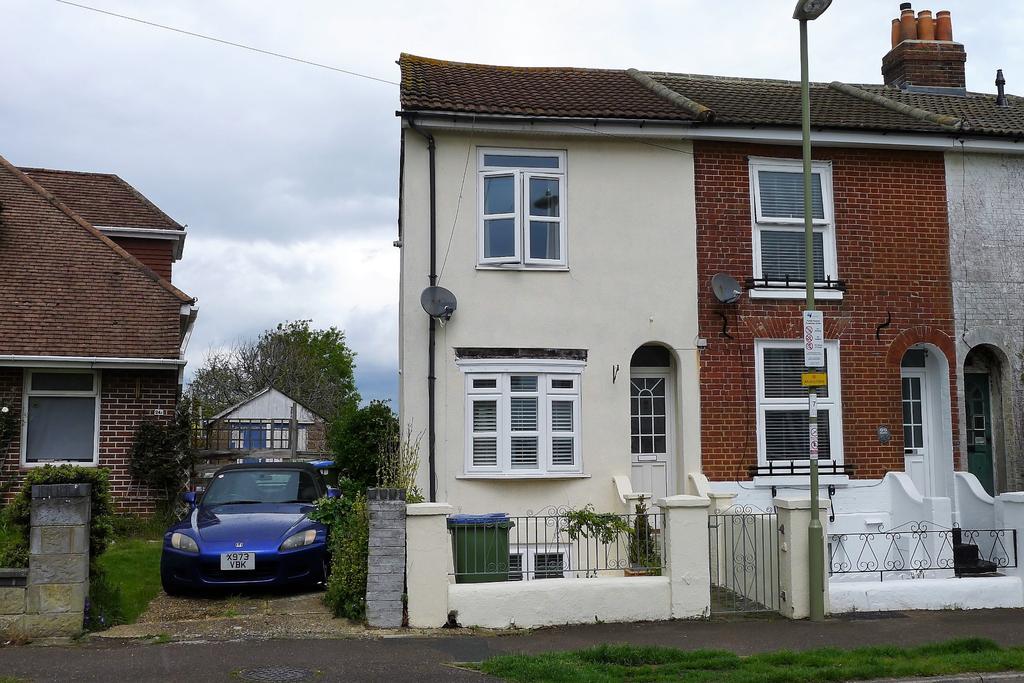 Fareham Mill Road Unfurnished 3 bed end of terrace house - £1,250 pcm ...