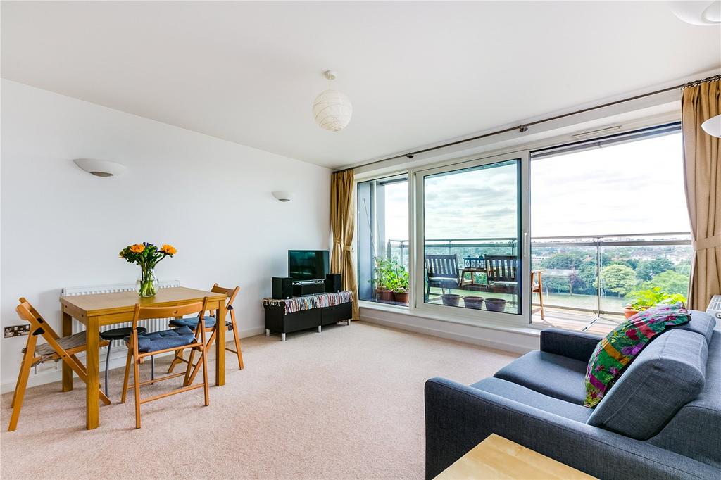 Argento Tower, Mapleton Road, London 2 bed flat - £2,500 pcm (£577 pw)