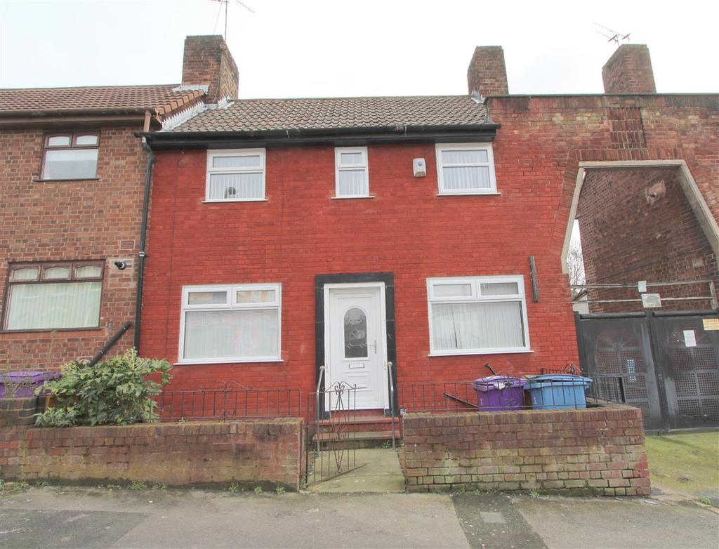 Moscow Drive, Stoneycroft, Liverpool 3 bed end of terrace house - £95,000