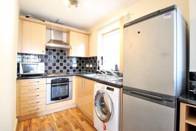 Betsham House, M15 5JN, Manchester M15 2 bed house - £850 pcm (£196 pw)