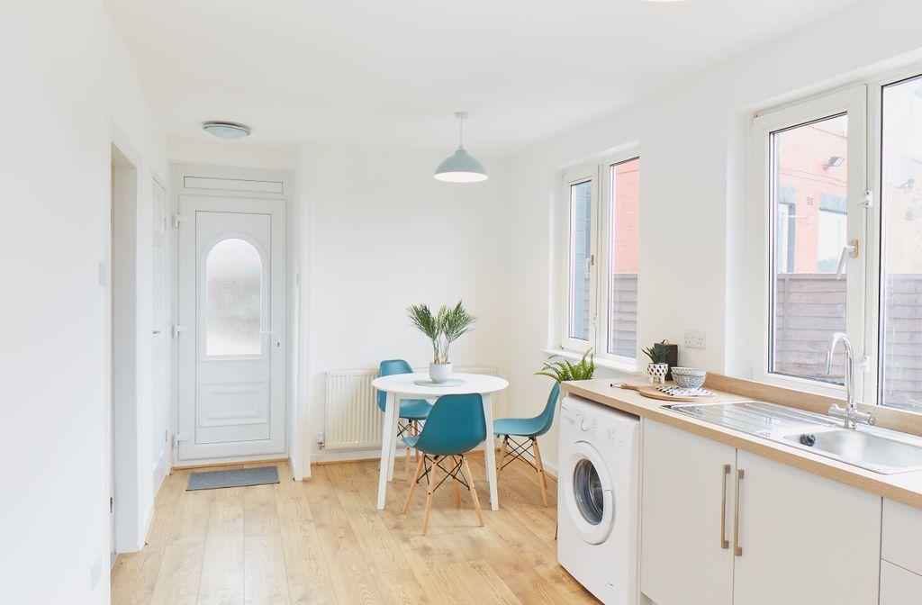 Rye Lane, Halifax HX2 0QB 3 bed townhouse - £550 pcm (£127 pw)