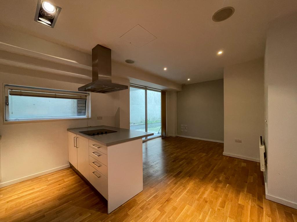 Witham Wharf, Brayford Wharf... 2 bed flat - £850 pcm (£196 pw)