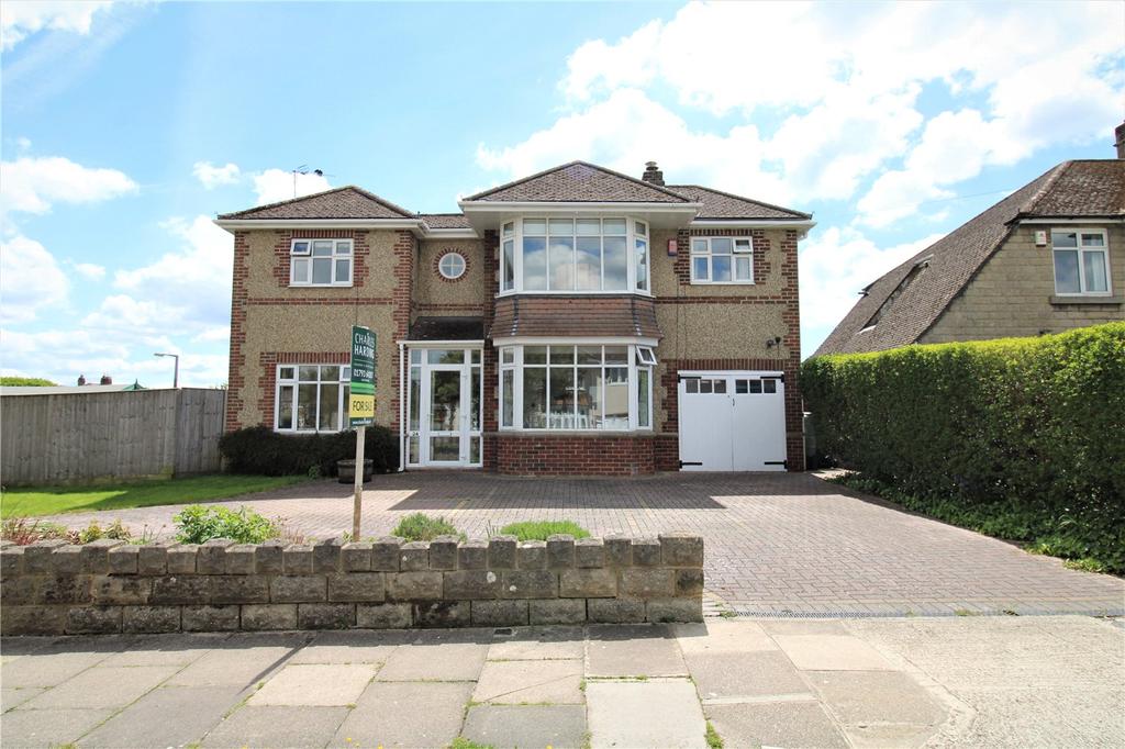 Carlisle Avenue, Lakeside, Swindon... 4 bed detached house - £595,000