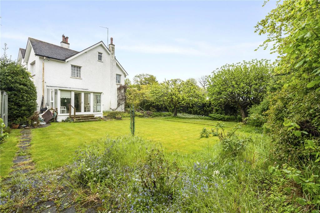 Beech Road, Reigate, Surrey, RH2 4 bed detached house - £1,250,000