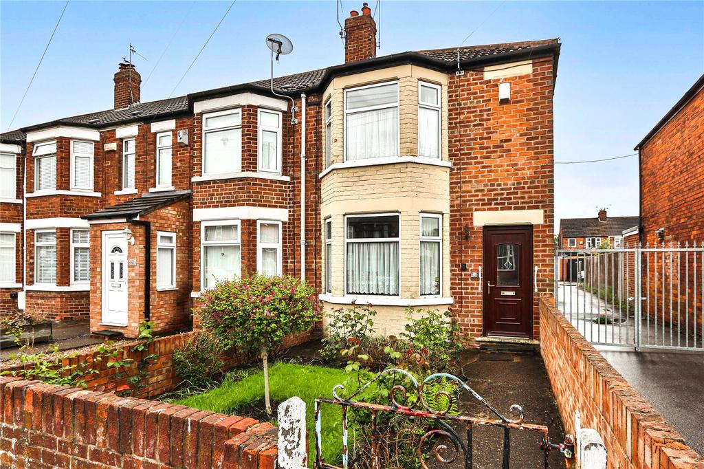 Welwyn Park Avenue, Hull, HU6 2 bed end of terrace house - £100,000
