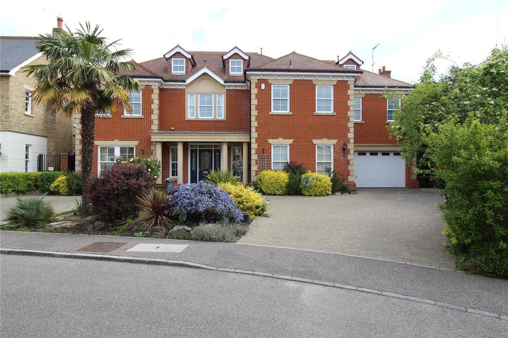Hawkley Meade, Hockley, Essex, SS5 5 bed detached house - £1,695,000