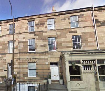 Howard Place, Central, Edinburgh, EH3 3 bed flat - £1,850 pcm (£427 pw)