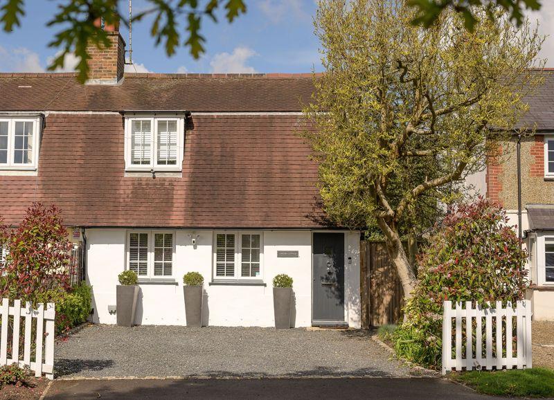 Blundel Lane, Cobham 3 bed semi-detached house - £800,000