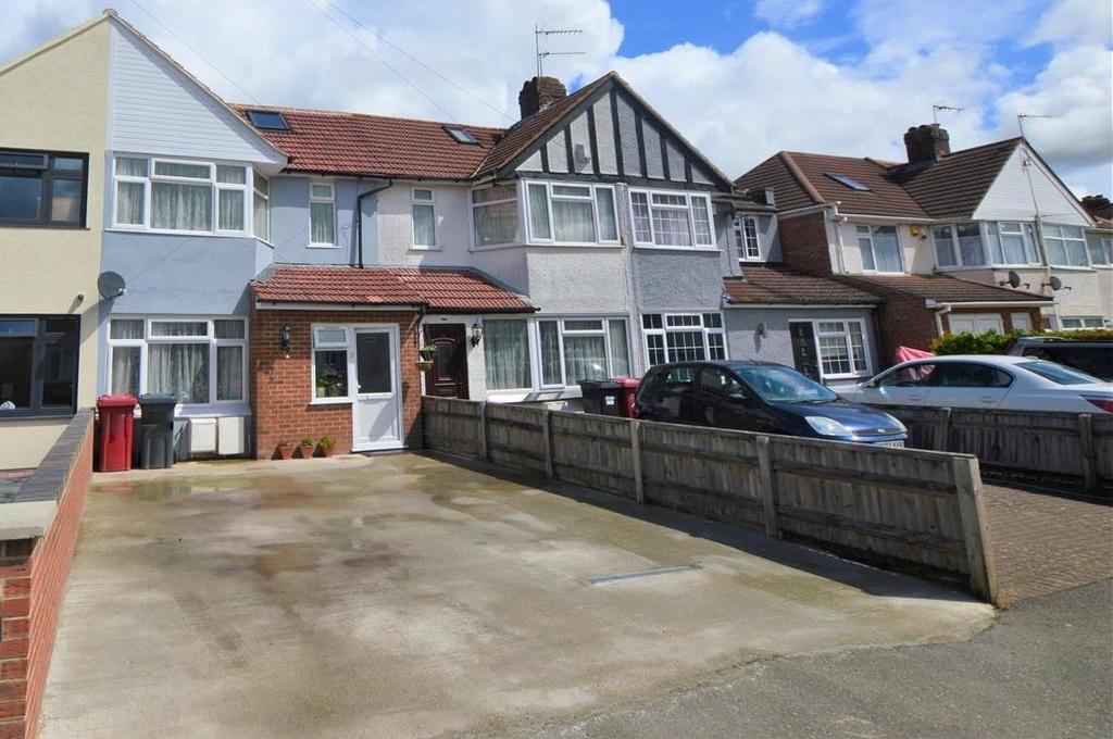 Mundesley Spur, Slough 3 bed terraced house - £370,000