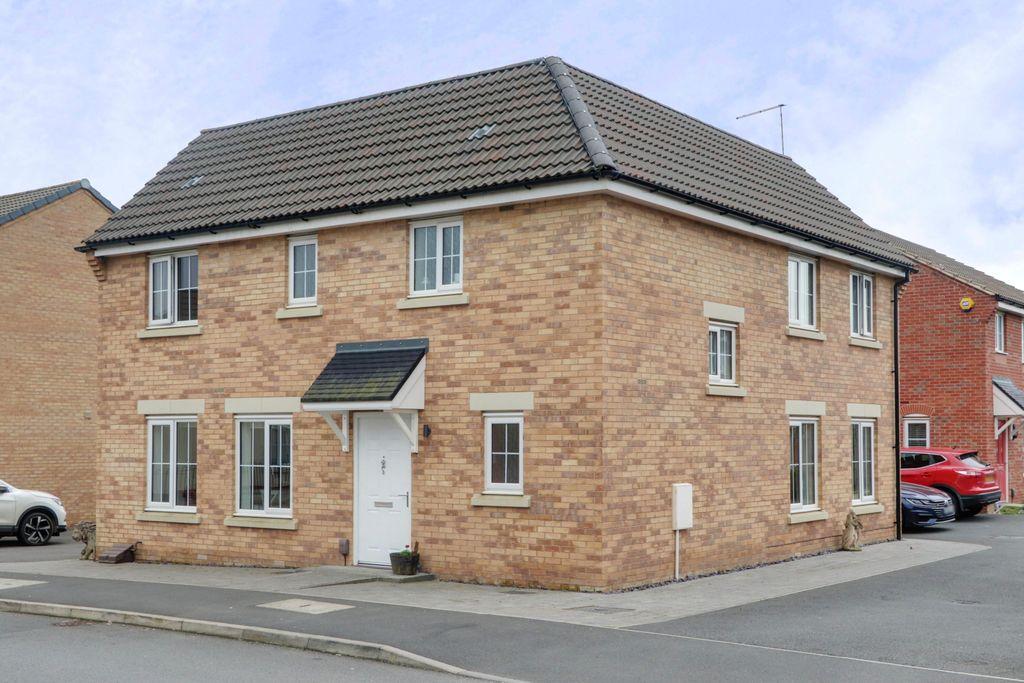 Damselfly Road Northampton Nn4 9et 3 Bed Detached House £300 000