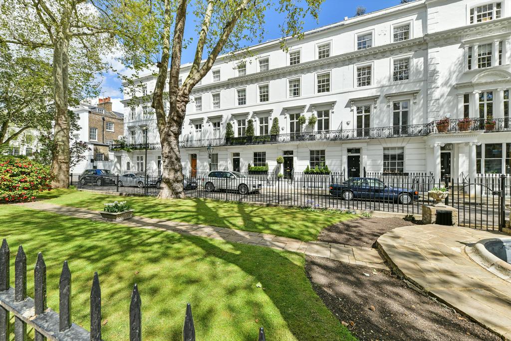 Wellington Square, London, SW3 4 bed terraced house - £5,750,000