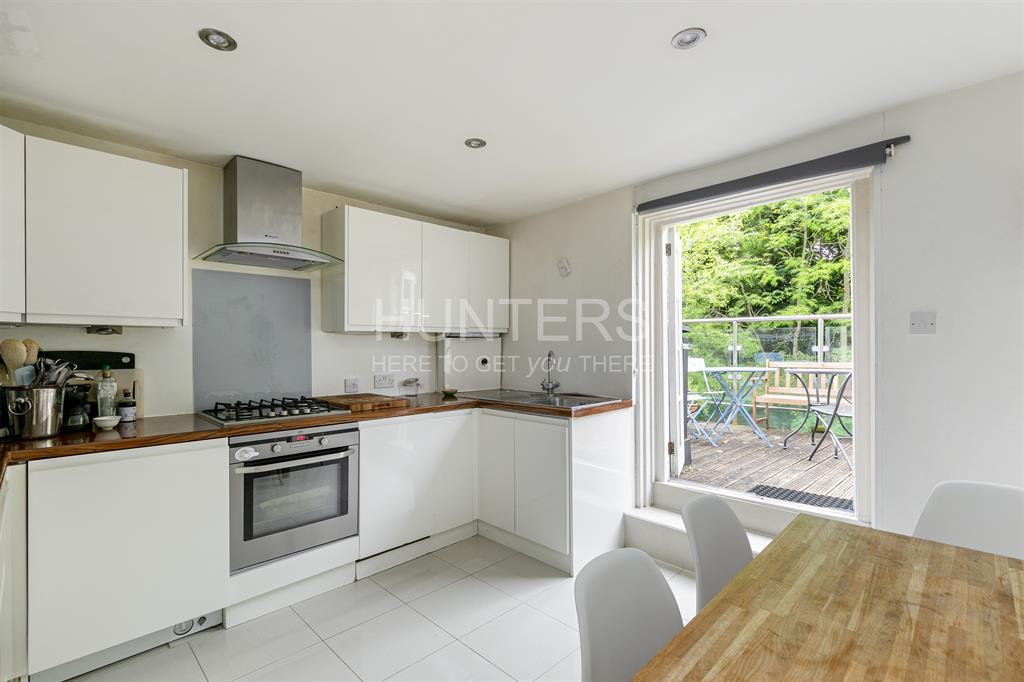 Agamemnon Road, London, NW6 1DY 2 bed flat - £2,000 pcm (£462 pw)