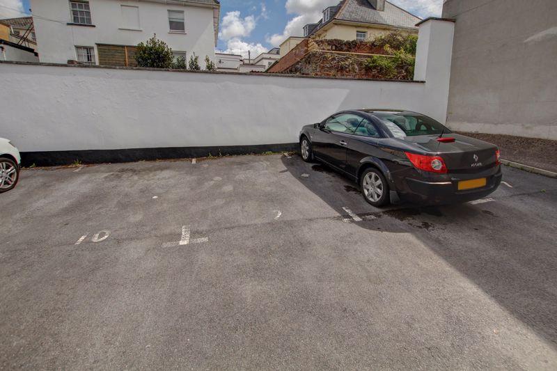 Colleton Crescent, Exeter 2 bed apartment - £300,000