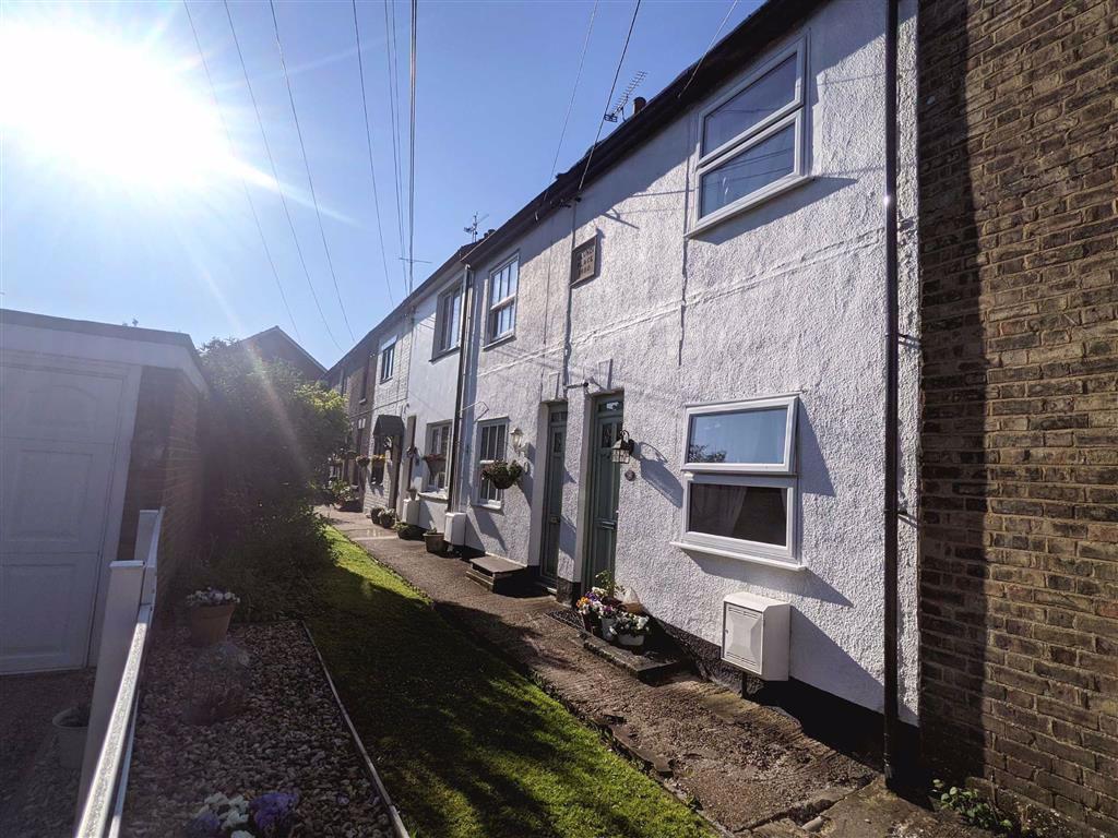 High Street, Wouldham, Rochester 3 bed terraced house - £270,000