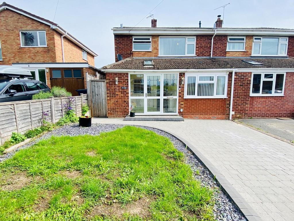 Jackson Close, Hampton Magna, Warwick 3 bed detached house - £310,000