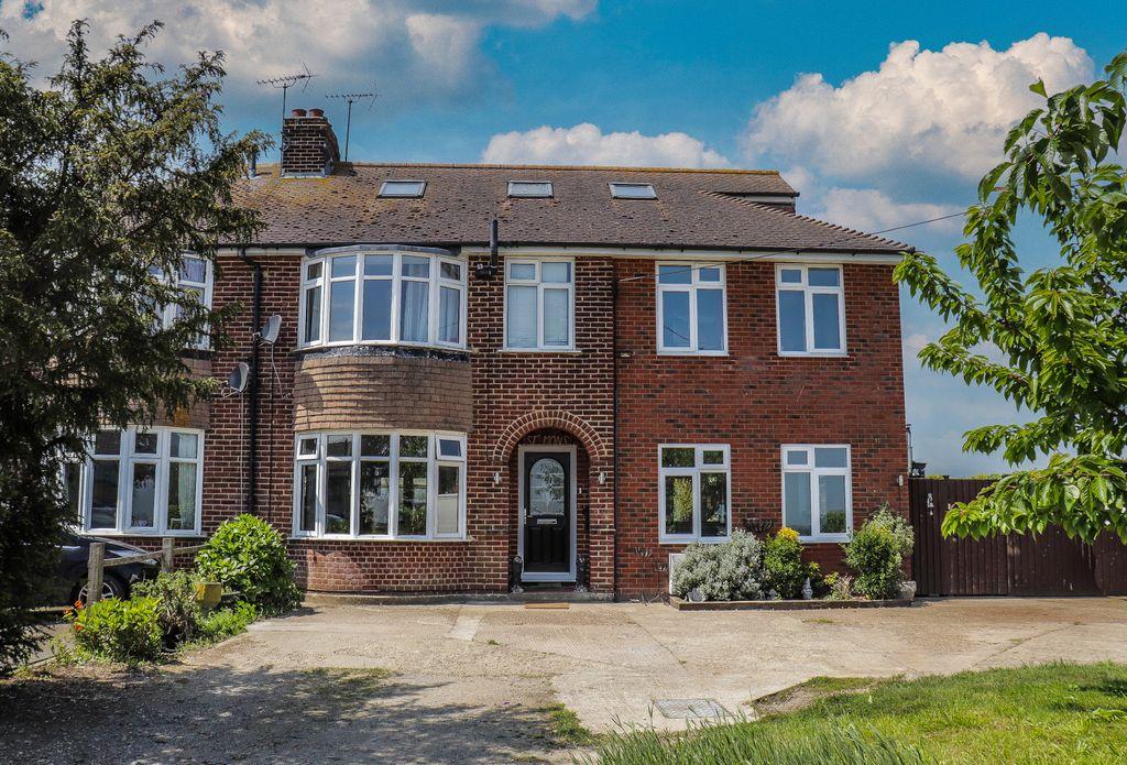 Stoke Road, Allhallows, Rochester ME3... 6 bed semi-detached house - £ ...