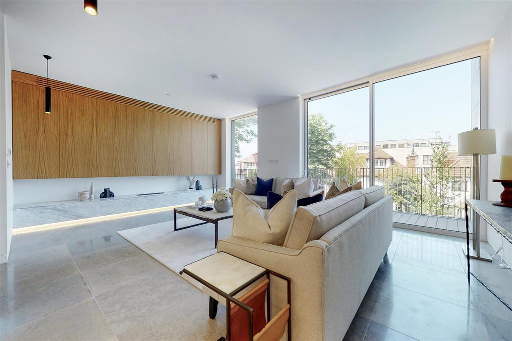 West Heath Road, Hampstead, NW3 4 bed house - £3,750,000
