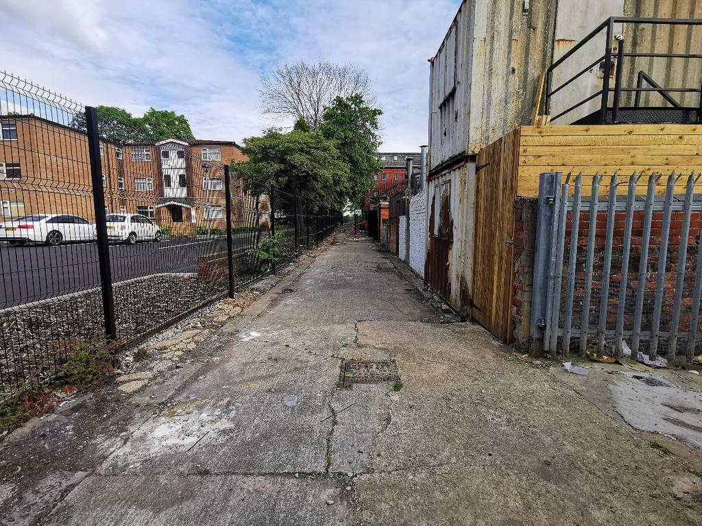 Wilmslow Road, Rusholme, Manchester, M14 2 bed apartment - £600 pcm (£ ...