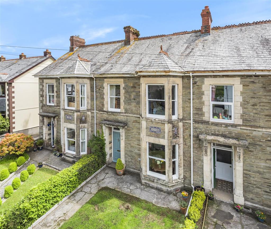 Victoria Terrace, Liskeard 4 bed terraced house - £269,950