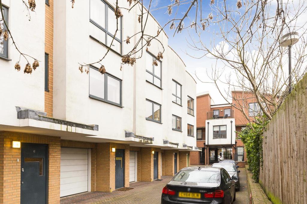 Wilberforce Mews, Clapham, London, SW4 3 bed terraced house - £3,500 ...