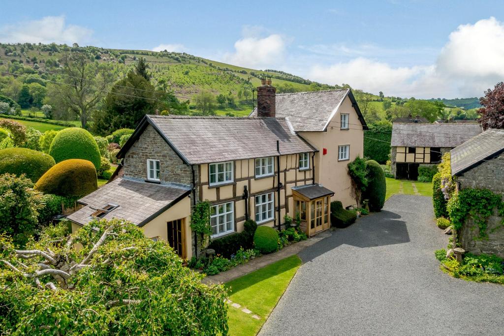 Clunbury, Craven Arms, Shropshire 6 bed detached house - £795,000
