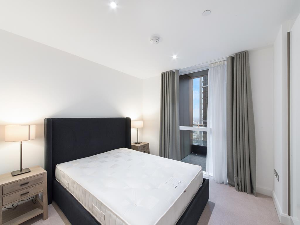 Ostro Tower, 31 Harbour Way, Nr Canary Wharf, London, E14 2 bed ...