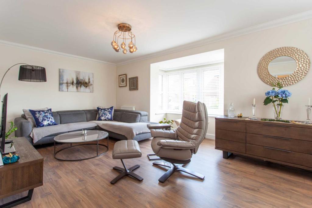 Bay Tree Rise, Sonning Common, South Oxon 3 bed detached house - £599,950