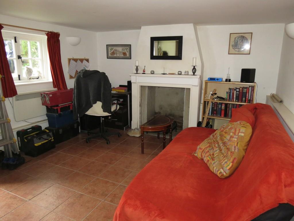 Half Moon Street, Rattlesden 1 bed semi-detached house - £185,000