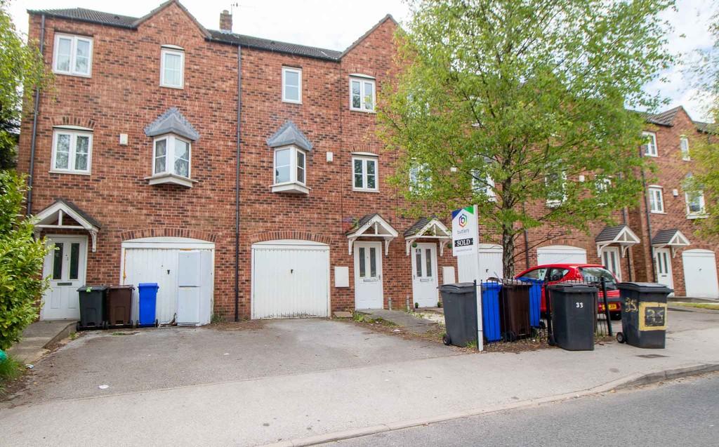 Raynald Road, Sheffield 3 bed townhouse - £795 pcm (£183 pw)