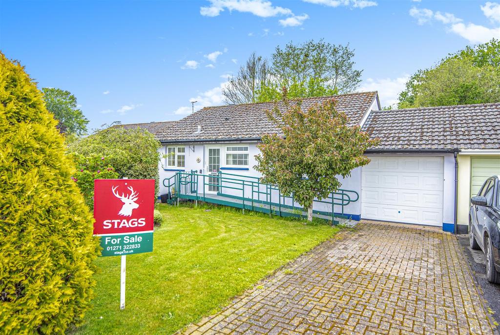St. James Close, Landkey, Barnstaple 2 bed bungalow - £235,000