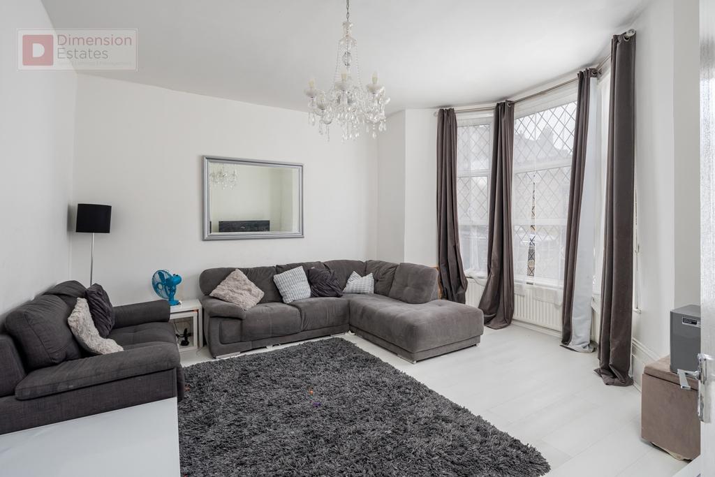 Brooke Road, Upper Clapton, Hackney... 3 bed terraced house - £975,000