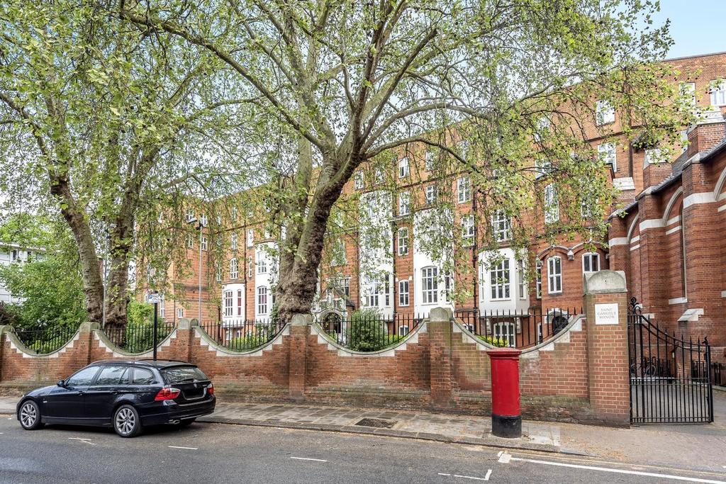 Cormont Road, Camberwell 2 bed flat - £825,000
