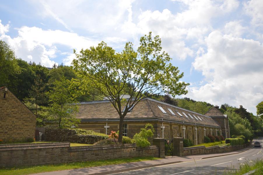 LADYBOWER LODGE, ASHOPTON ROAD ROAD... 2 bed apartment - £800 pcm (£185 pw)