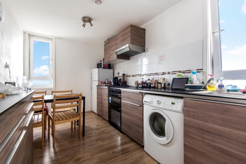Hotspur Street London SE11 3 bed flat - £2,000 pcm (£462 pw)