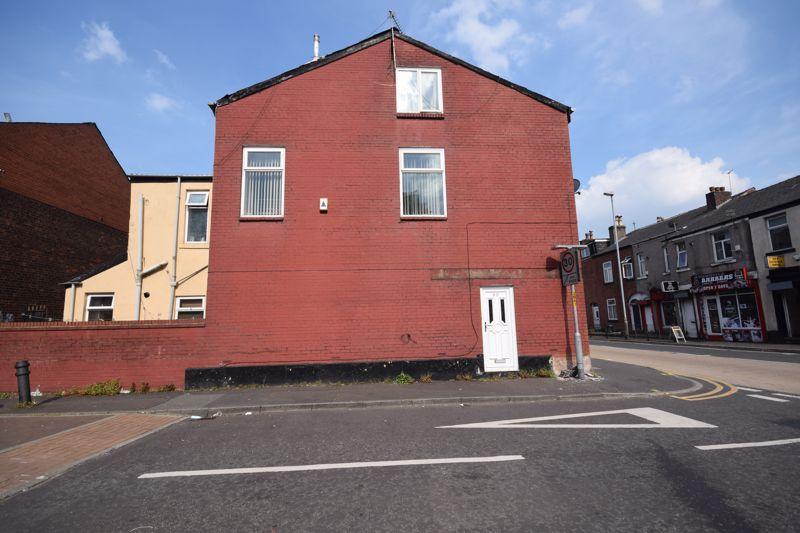 Tweedale Street, Rochdale 3 bed end of terrace house - £120,000