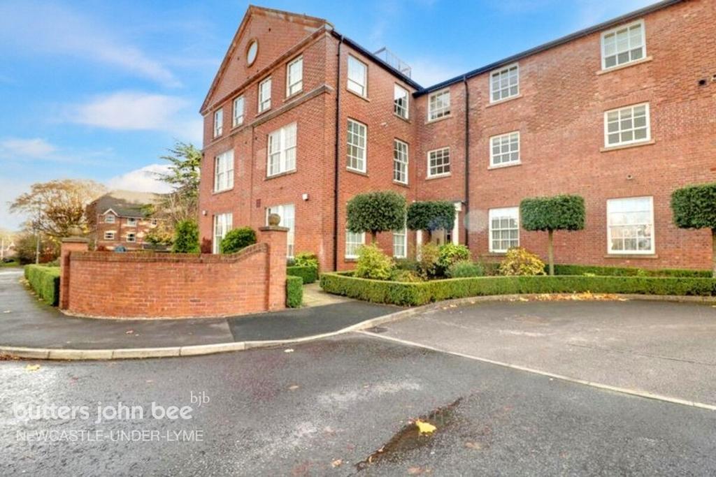 Westholme Close, Congleton 2 bed apartment to rent - £850 pcm (£196 pw)