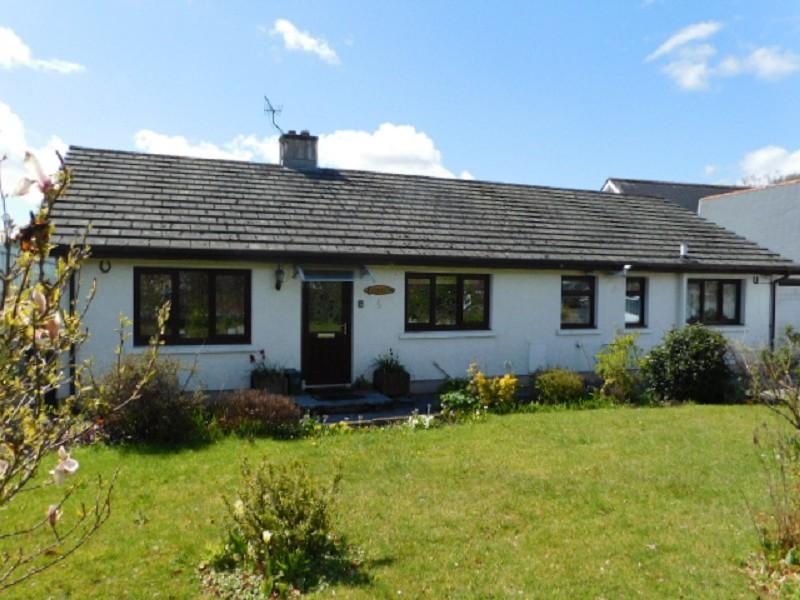 Talley, Llandeilo, Carmarthenshire. 3 bed detached house - £249,000