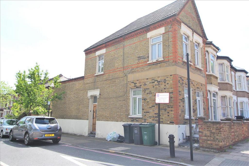 Kenworthy Road, Hackney, London, E9 4 bed house - £2,800 pcm (£646 pw)