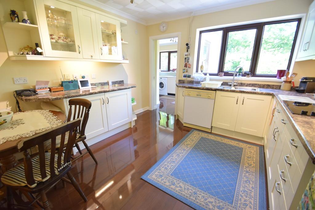 Oaktree Cottage, Heol Gam, Bridgend... 3 bed detached house - £315,000