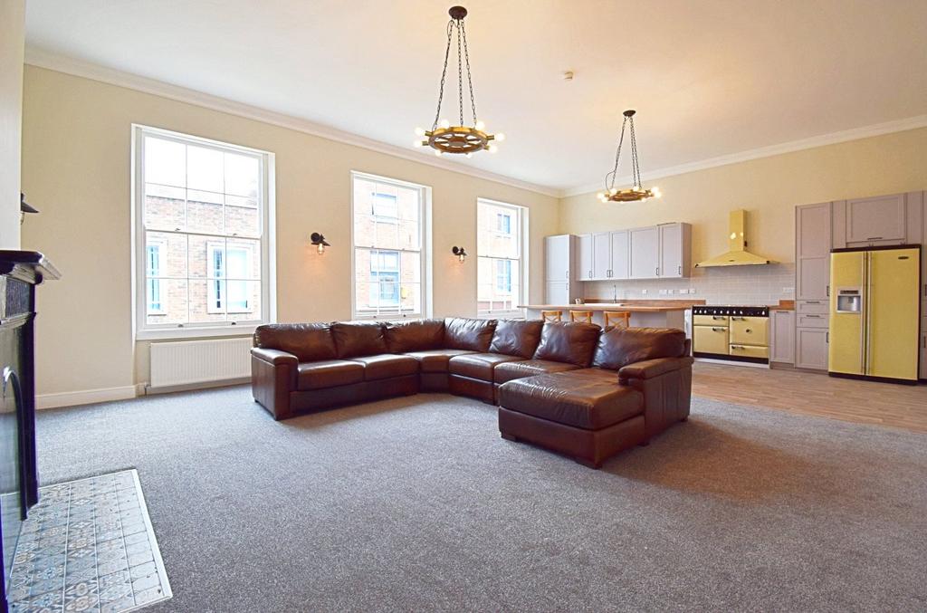 Church Street, Basingstoke... 2 bed apartment - £1,450 pcm (£335 pw)