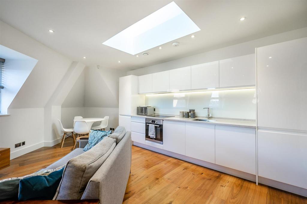 Castle Chambers, 5 Clifford Street... 2 bed apartment - £1,200 pcm (£ ...