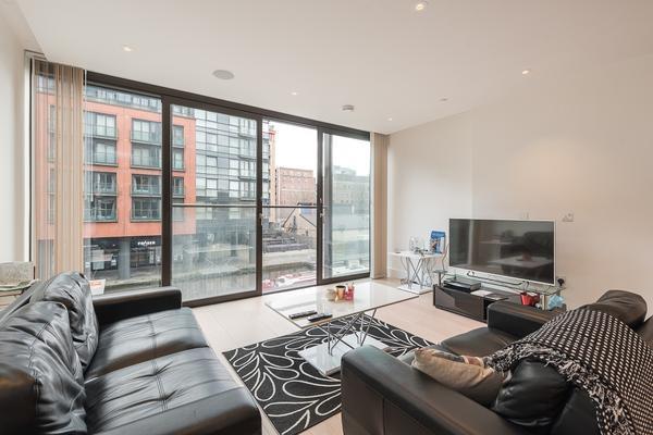 3 Merchant Square, London, W2 2 bed flat - £3,445 pcm (£795 pw)